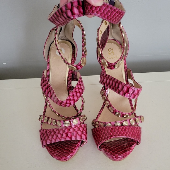 Scene Weaver | Shoes | Scene Kara Pink Gold Heels | Poshmark